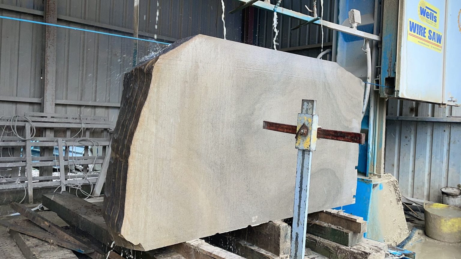 York stone - Only comes from Yorkshire - Yorkstone Paving Supplies