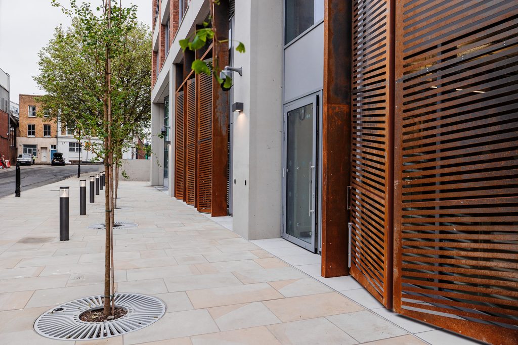 Yorkstone Paving Supplies Best choice for new sawn smooth paving